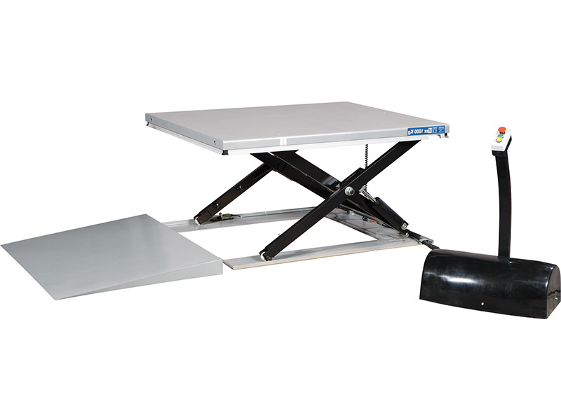 Lågbyggda lyftbord med ramp - Bloms